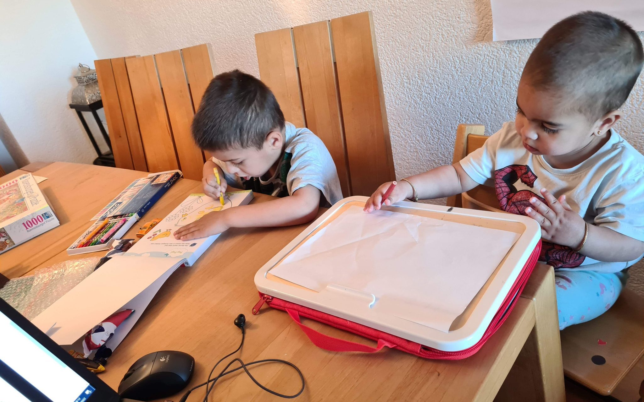 15 Activities to keep your kids busy while you work – These Fleeting Days