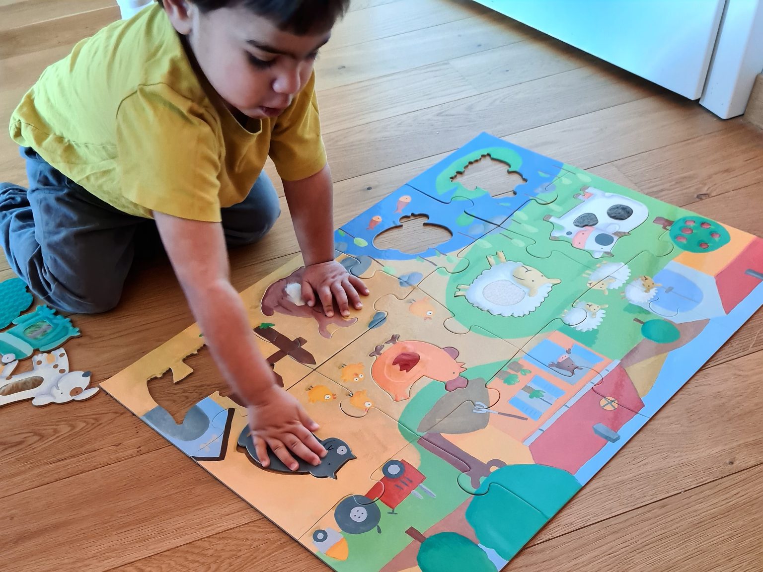 Puzzling Fun: Introducing Toddlers to Puzzles – These Fleeting Days